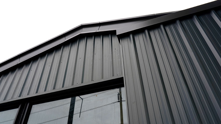 Edifício metálico | Adhesives manufacturing company